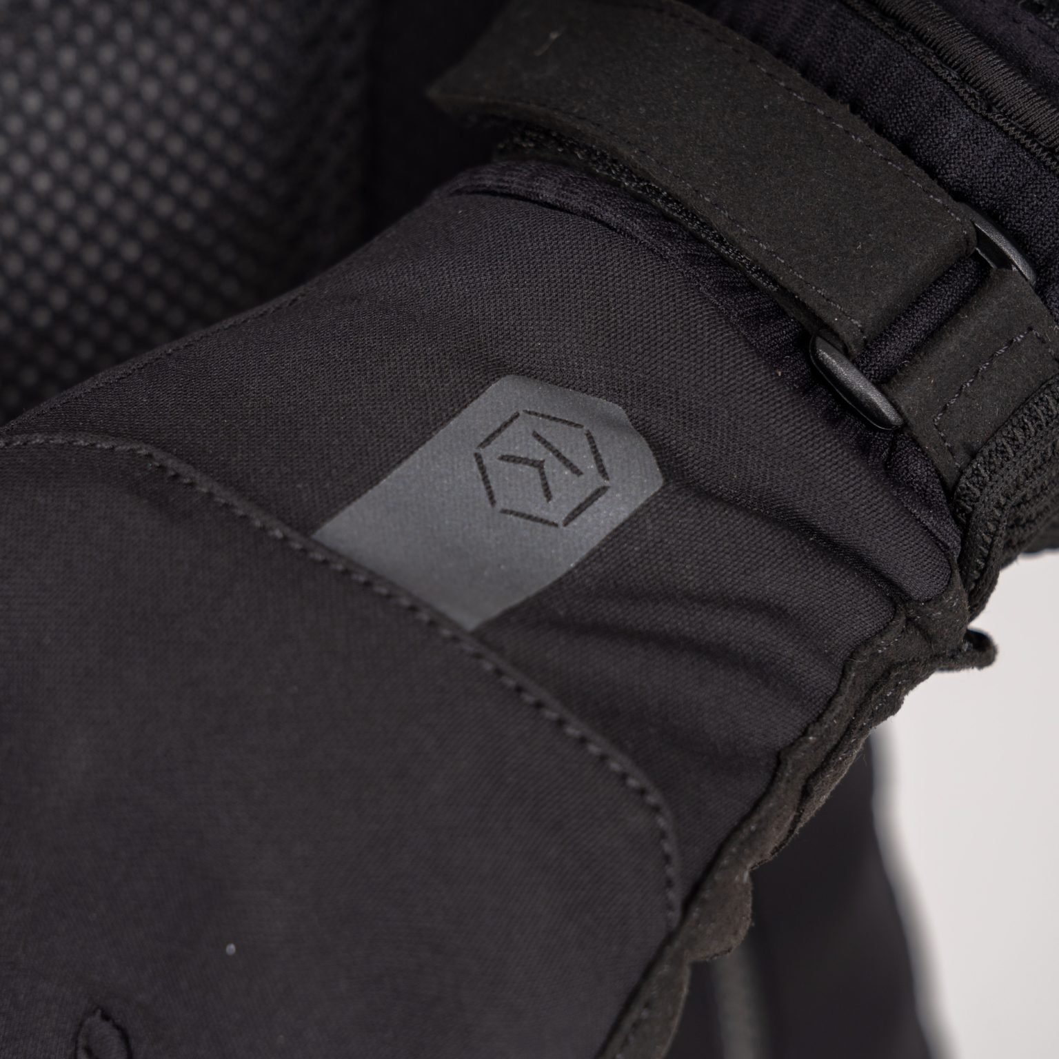 Action Pro Glove - Knox