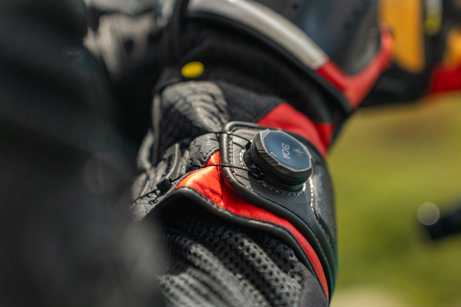 Handroid Gloves MK5 – Red - Knox