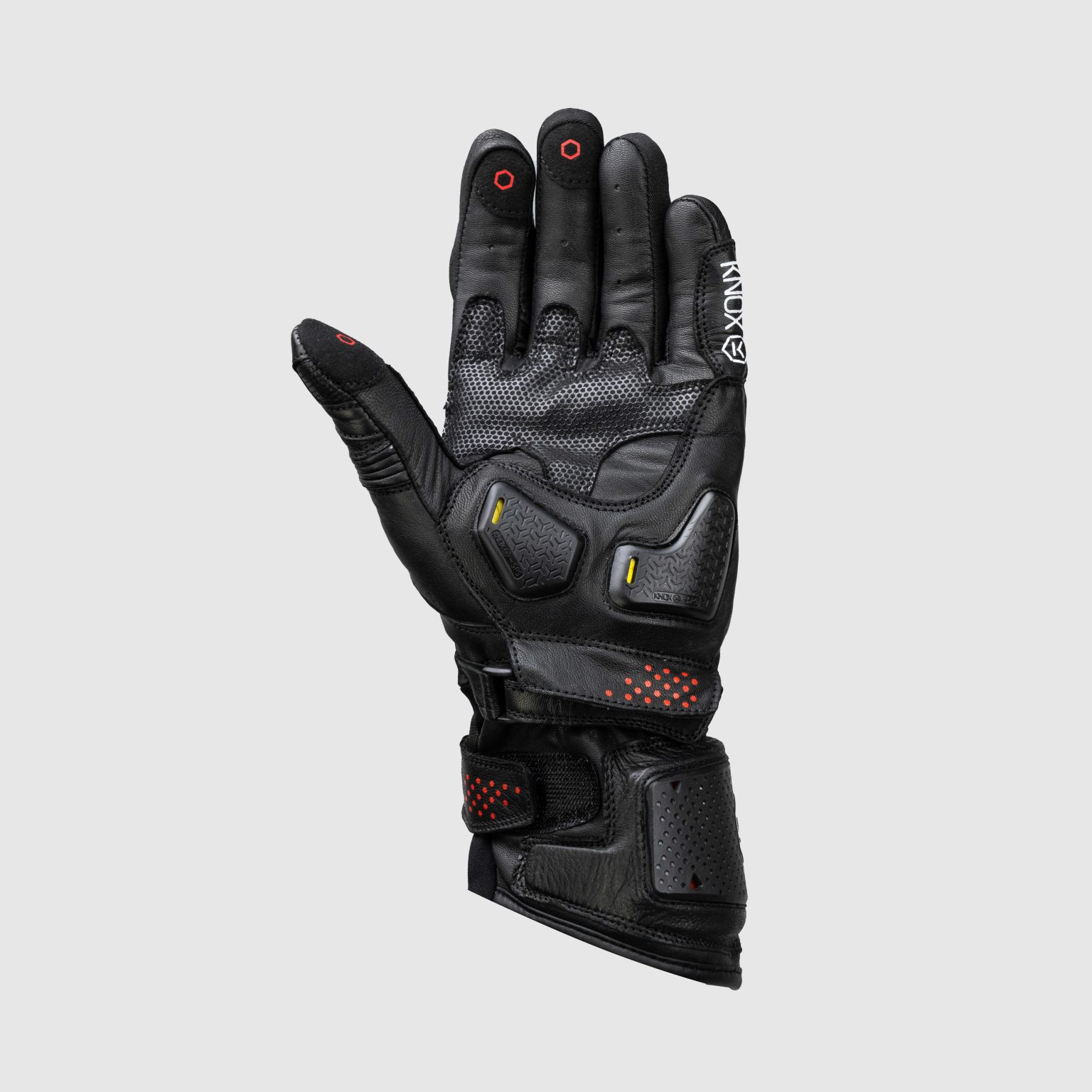 Oulton MK2 – Black/Red - Knox