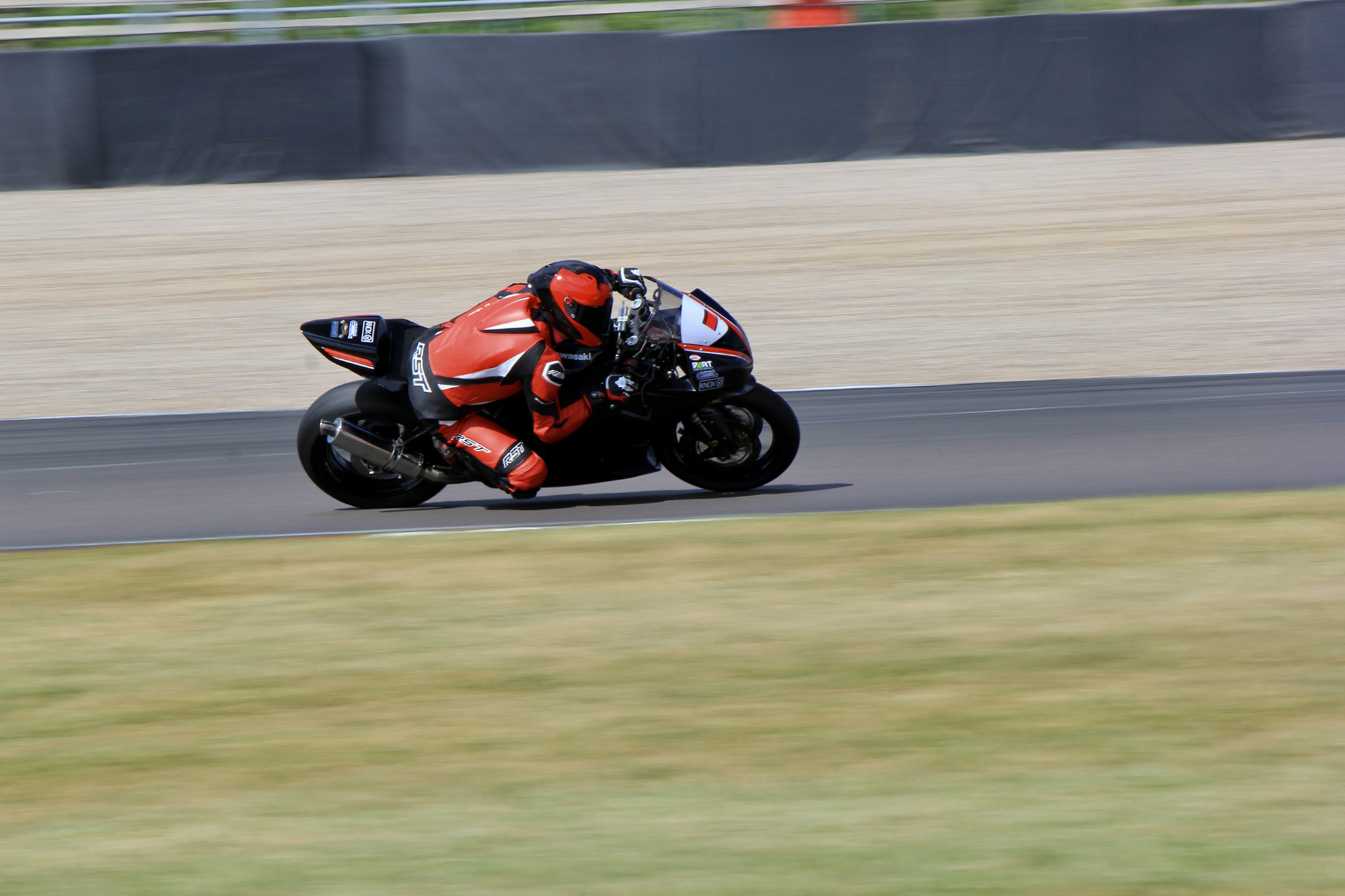 Knox Sponsored Rider: Alex Latham - Knox